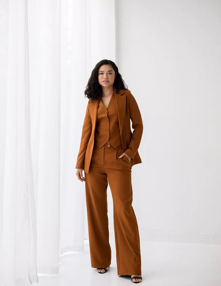 Amber Blazer – Sara Yousry